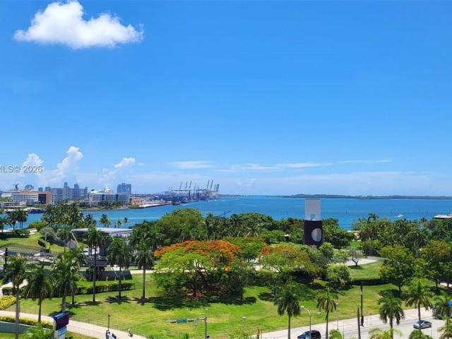Luxury apartment complex for rent in Miami, United States