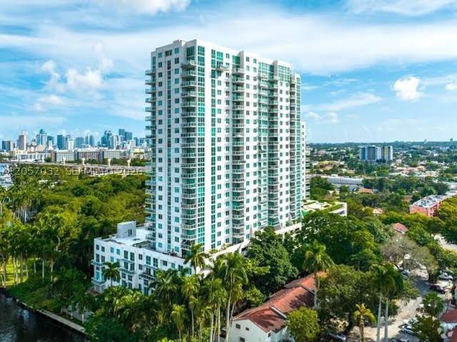 Luxury apartment complex for rent in Miami, United States