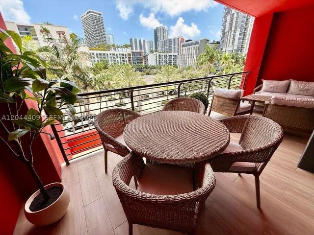 Luxury apartment complex for rent in Miami, United States