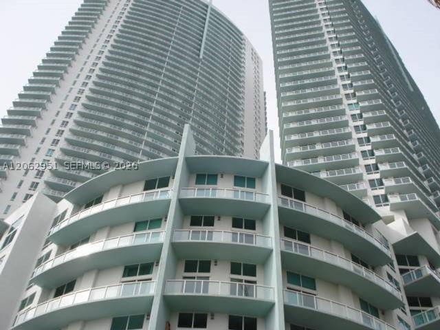 Luxury apartment complex for rent in Miami, United States