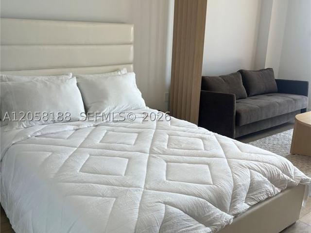 Luxury apartment complex for rent in Miami, United States
