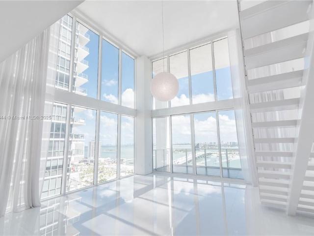 Luxury apartment complex for rent in Miami, United States