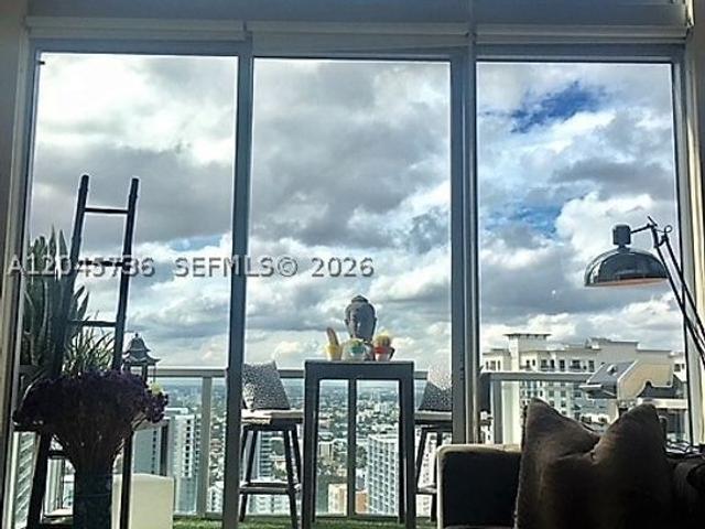 Luxury apartment complex for rent in Miami, United States