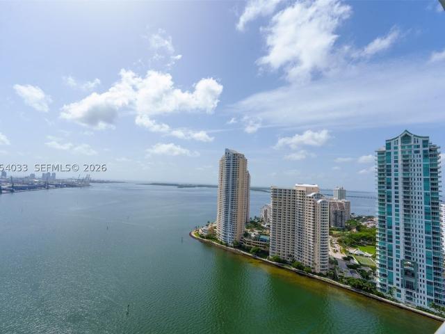 Luxury apartment complex for rent in Miami, United States