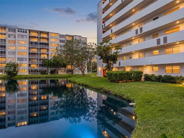 Luxury apartment complex for rent in North Miami, United States