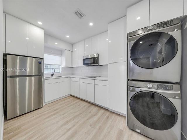 Luxury apartment complex for rent in Miami, United States