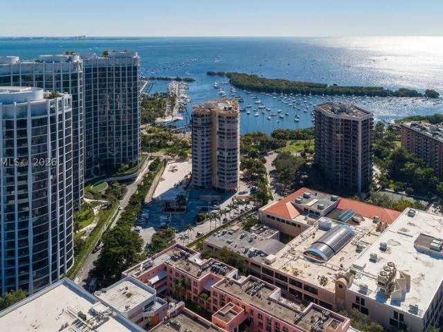 Luxury apartment complex for rent in Miami, United States