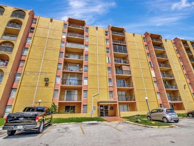 Luxury apartment complex for rent in Miami, United States
