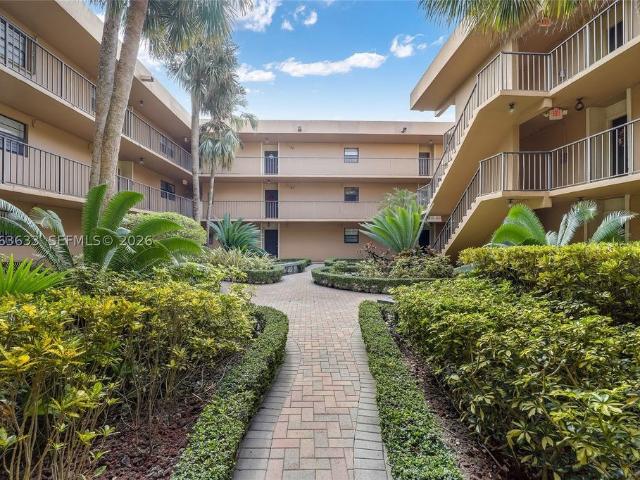 Luxury apartment complex for rent in Miami, United States