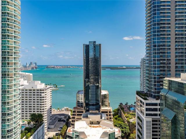Luxury apartment complex for rent in Miami, United States