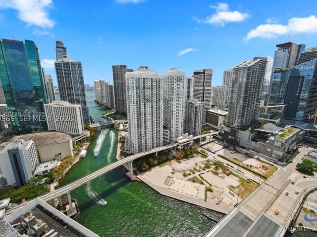 Luxury apartment complex for rent in Miami, United States