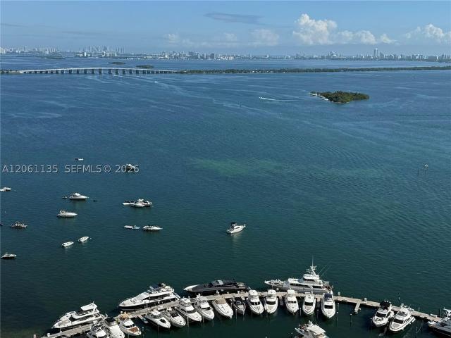 Luxury apartment complex for rent in Miami, United States