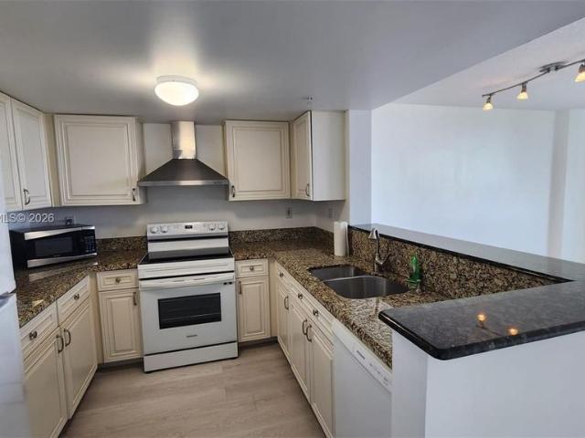 Luxury apartment complex for rent in Miami, United States
