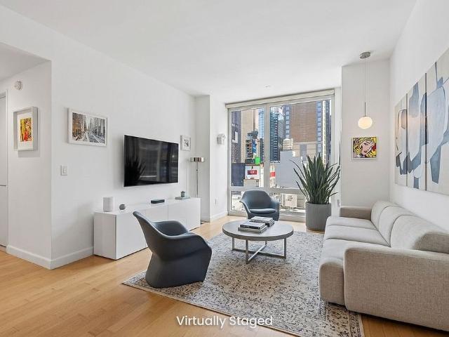 Luxury apartment complex for rent in Midtown Manhattan, United States