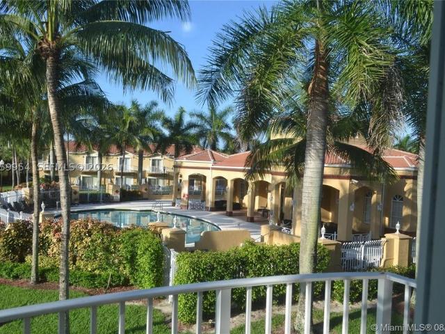 Luxury apartment complex for rent in Miramar, United States