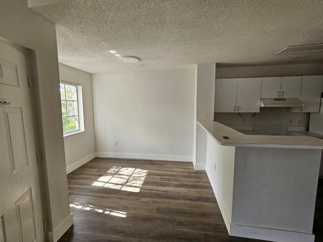 Luxury apartment complex for rent in Miramar, United States