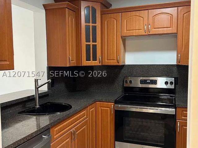 Luxury apartment complex for rent in Miramar, United States
