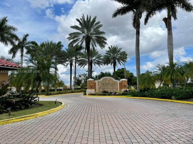 Luxury apartment complex for rent in Miramar, United States