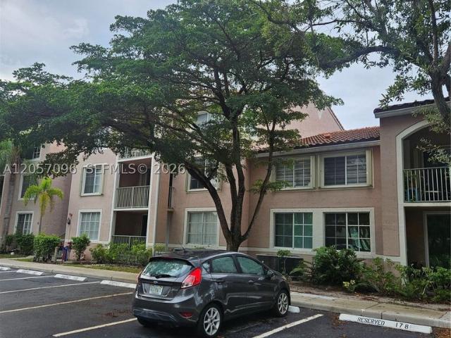 Luxury apartment complex for rent in Miramar, United States