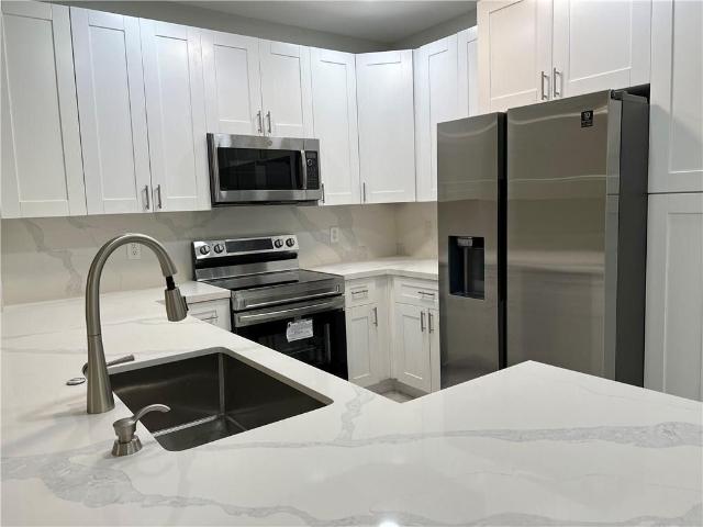 Luxury apartment complex for rent in Miramar, United States