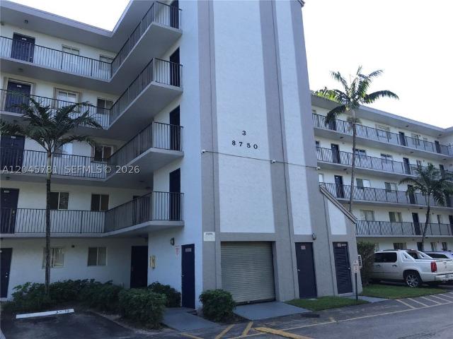 Luxury apartment complex for rent in Miramar, United States