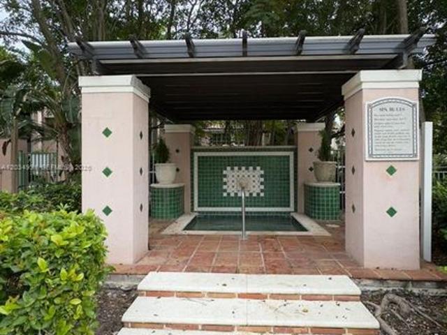 Luxury apartment complex for rent in Miramar, United States