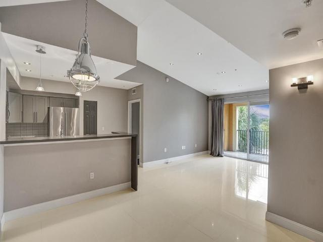 Luxury apartment complex for rent in Miramar, Florida