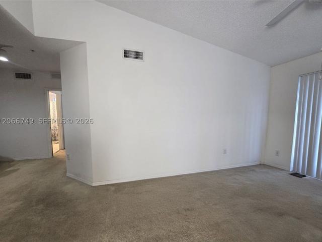 Luxury apartment complex for rent in Miramar, Florida