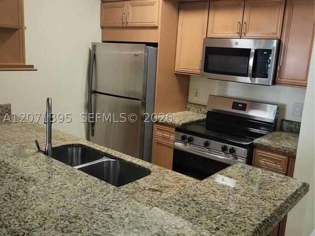 Luxury apartment complex for rent in Miramar, Florida