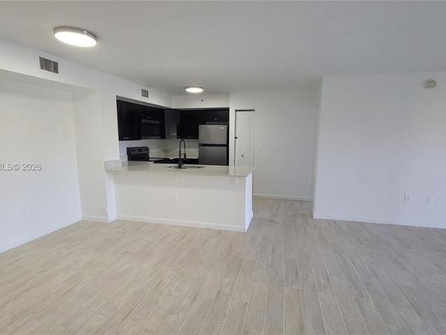 Luxury apartment complex for rent in Miramar, Florida