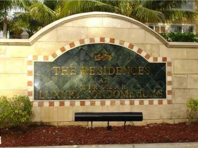 Luxury apartment complex for rent in Miramar, Florida