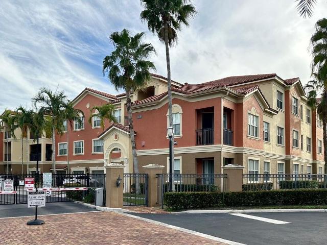 Luxury apartment complex for rent in Miramar, Florida