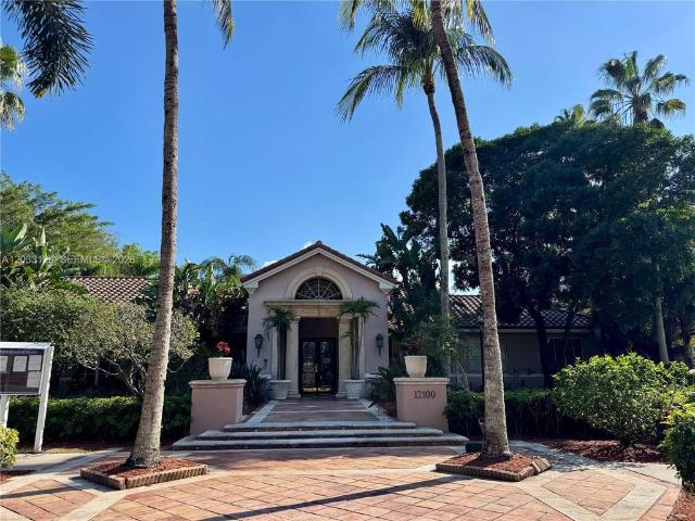 Luxury apartment complex for rent in Miramar, Florida