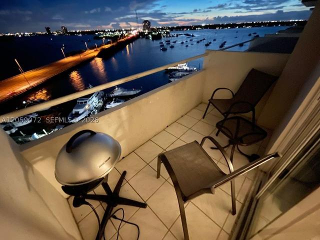 Luxury apartment complex for rent in North Bay Village, Florida