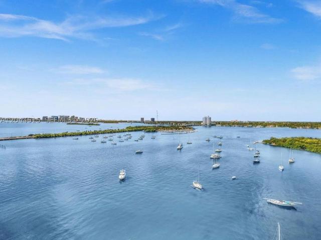 Luxury apartment complex for rent in North Bay Village, Florida
