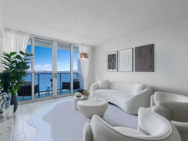 Luxury apartment complex for rent in North Bay Village, Florida
