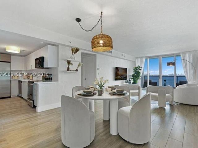Luxury apartment complex for rent in North Bay Village, Florida