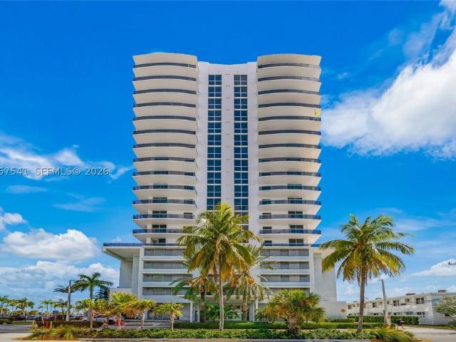 Luxury apartment complex for rent in North Bay Village, Florida