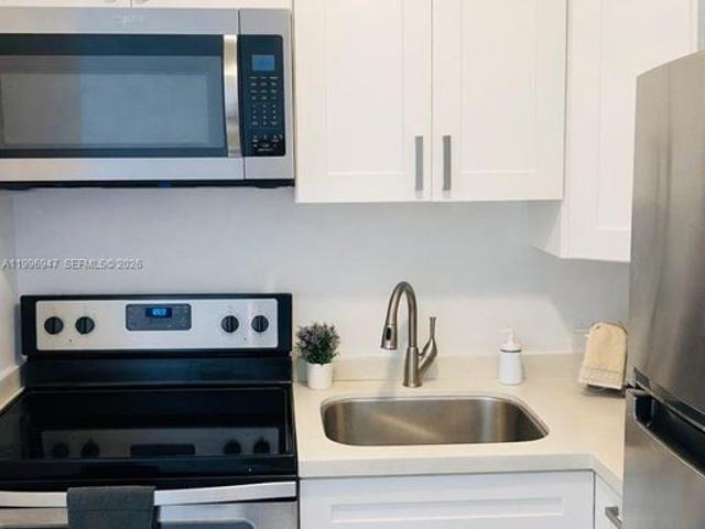 Luxury apartment complex for rent in North Bay Village, Florida