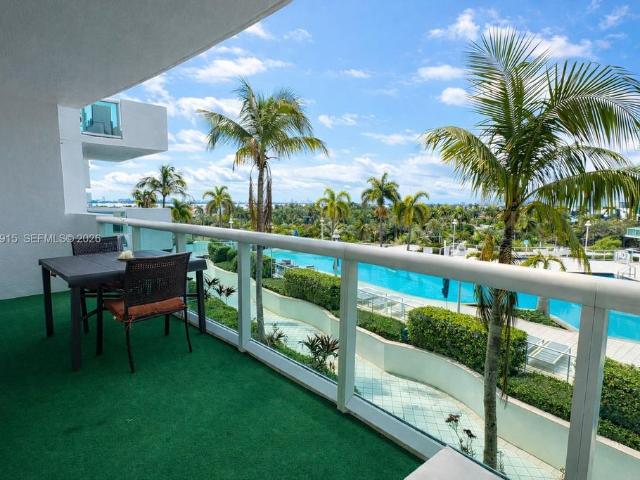Luxury apartment complex for rent in North Bay Village, Florida