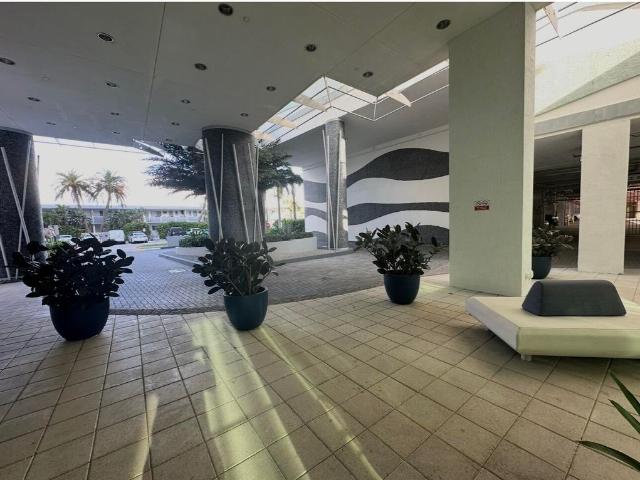 Luxury apartment complex for rent in North Bay Village, Florida