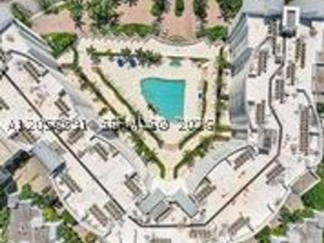 Luxury apartment complex for rent in North Bay Village, Florida