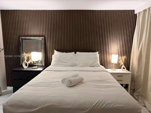 Luxury apartment complex for rent in North Bay Village, Florida