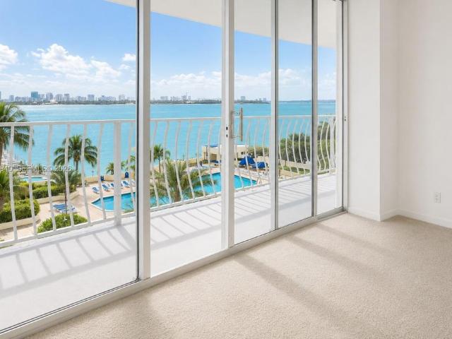 Luxury apartment complex for rent in North Bay Village, Florida