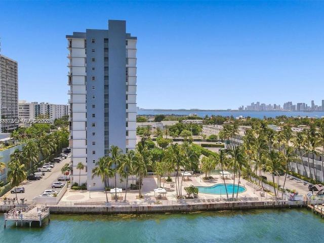 Luxury apartment complex for rent in North Bay Village, Florida