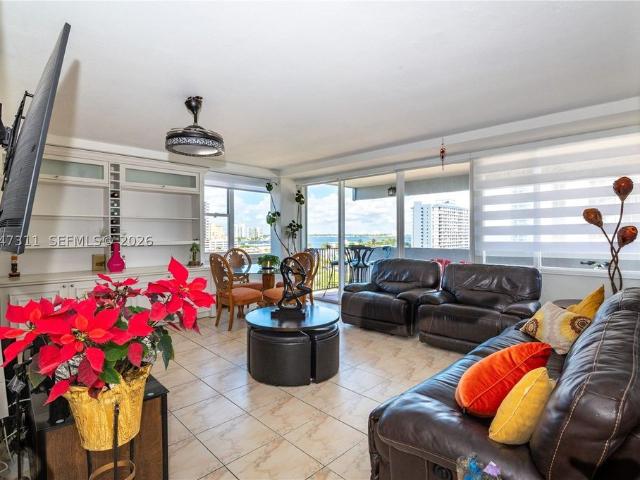 Luxury apartment complex for rent in North Bay Village, Florida
