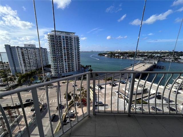 Luxury apartment complex for rent in North Bay Village, United States