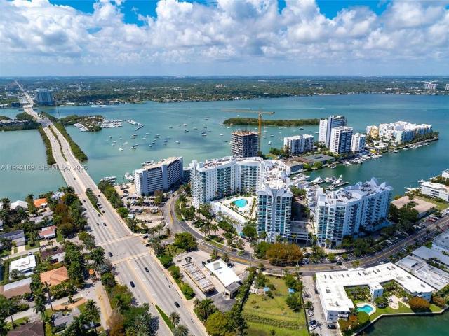 Luxury apartment complex for rent in North Bay Village, United States