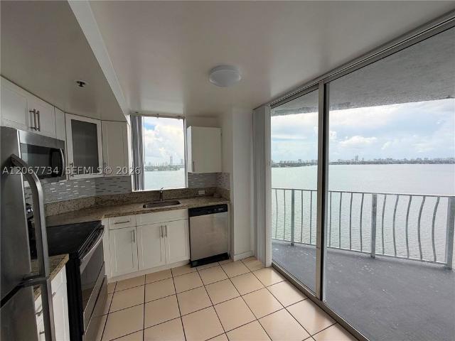 Luxury apartment complex for rent in North Bay Village, United States