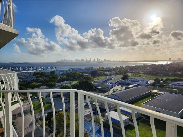 Luxury apartment complex for rent in North Bay Village, United States